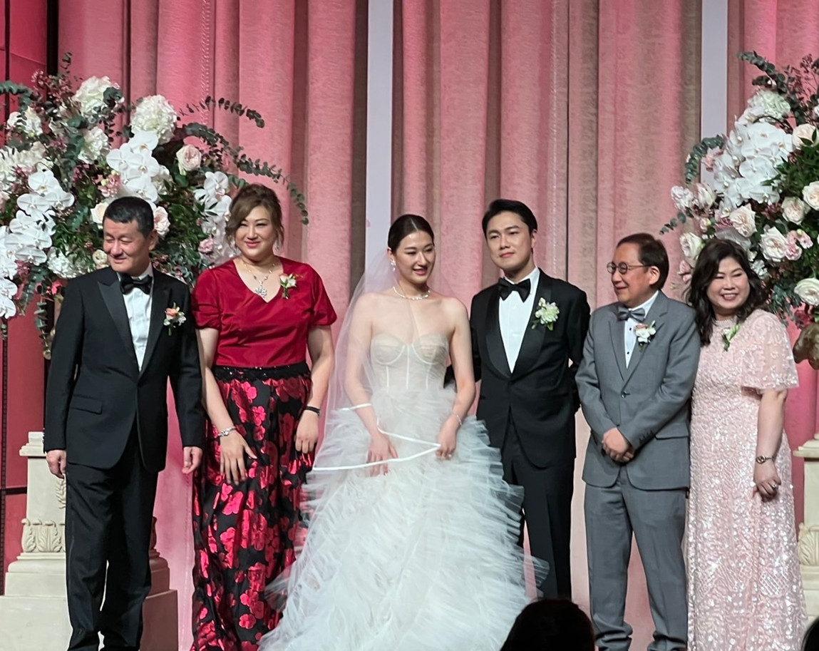 Zhou Libo attended the Hong Kong wealthy wedding banquet!Being ...