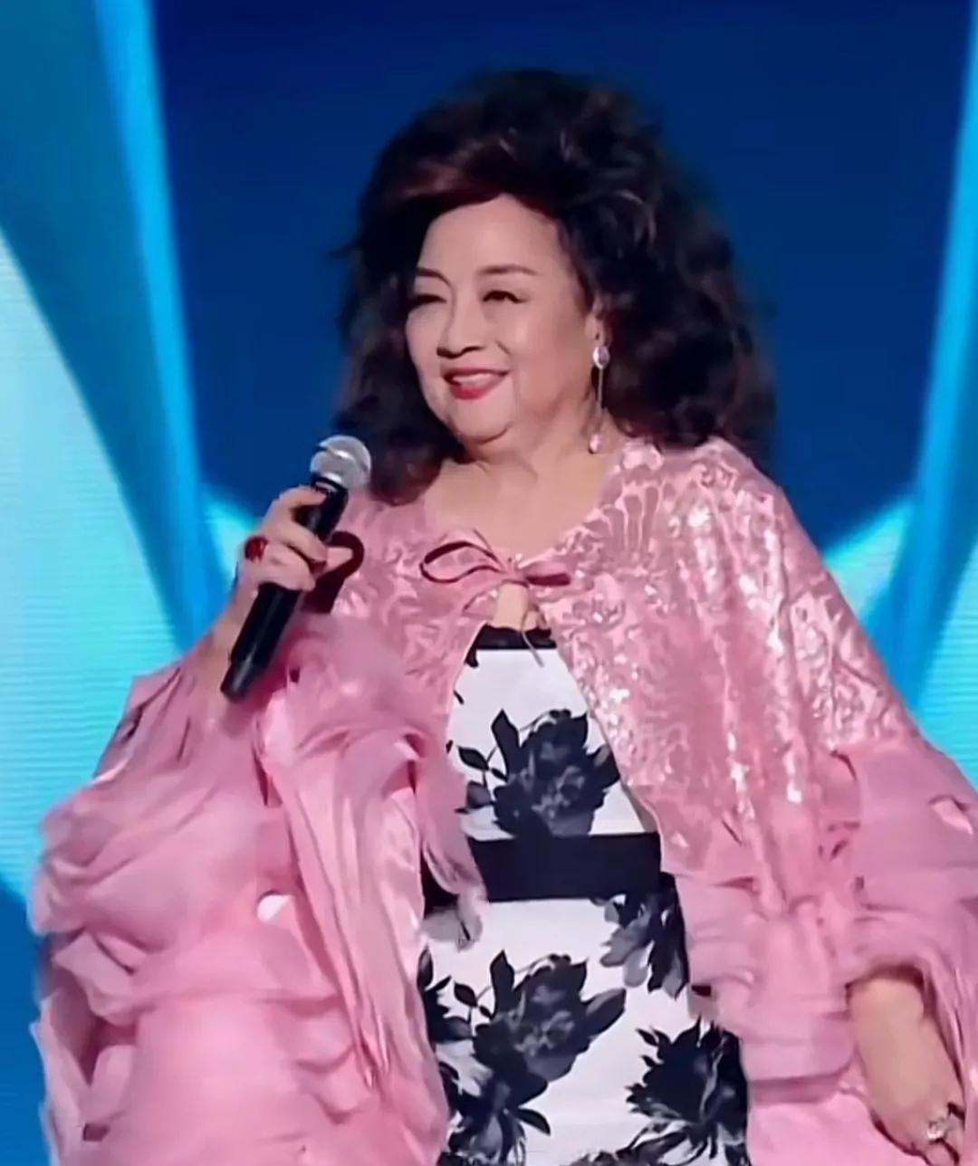 The highlight of the Gala in the Greater Bay Area, the 74-year-old Xu ...