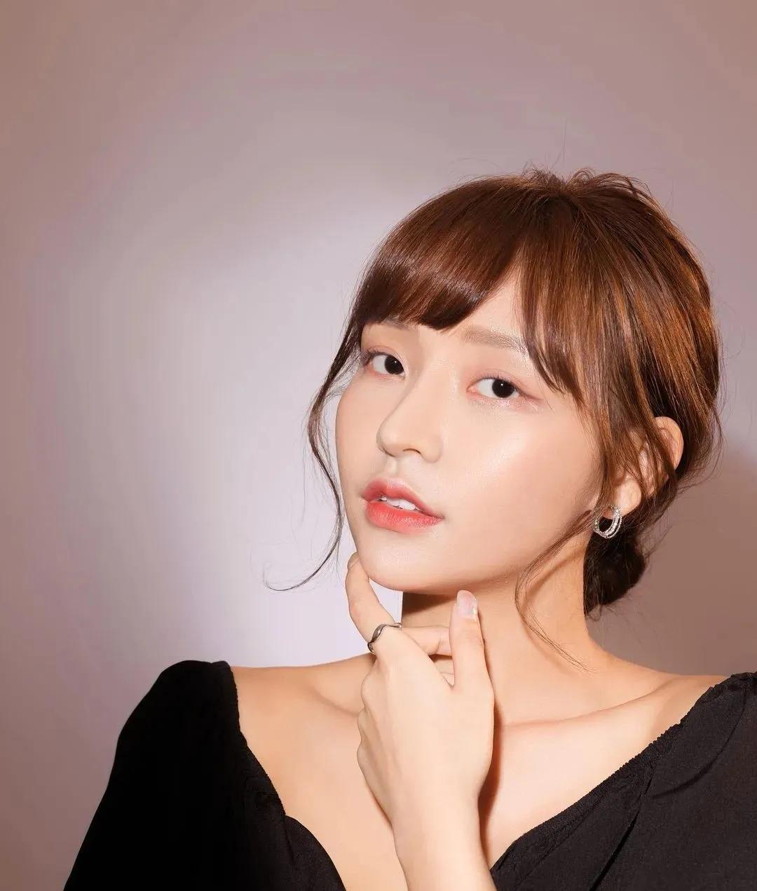 Taiwanese beauty model: Lin Xiang - iMedia