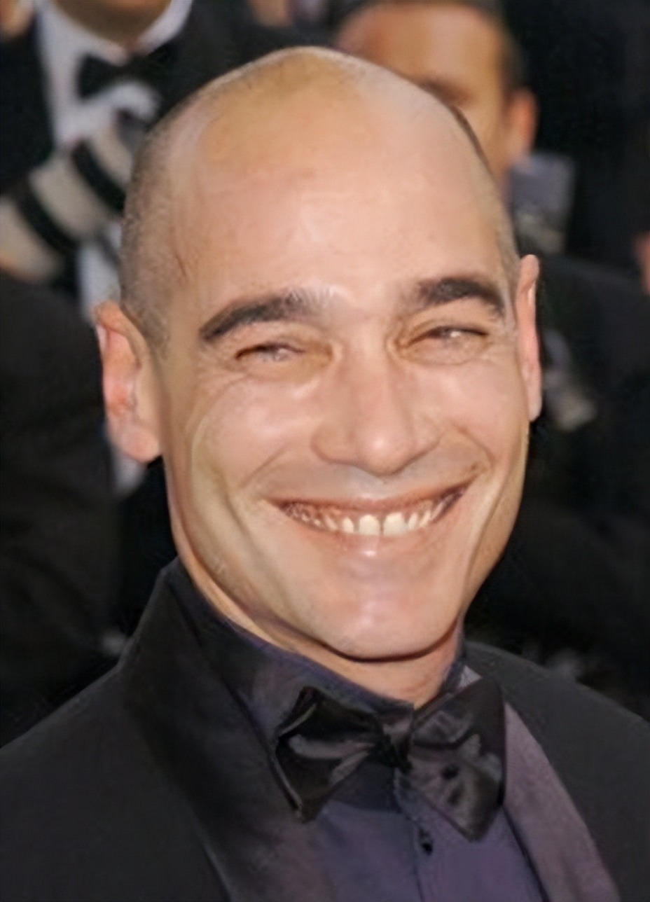 Mark Barr: Excellent acting skills, unique style, let him have a place ...