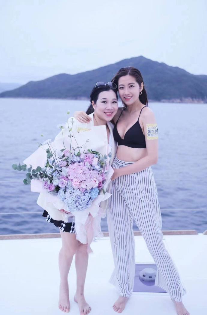 TVB actress Chen Ziyao shoots commercials by the sea, her skin is as fair as a beautiful girl ...
