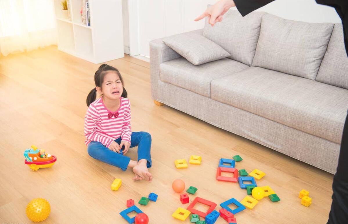 The child loves to play tantrums and is always helpless? How to deal ...