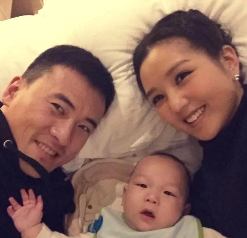 He Jie's live broadcast without makeup was complained by netizens: her ...
