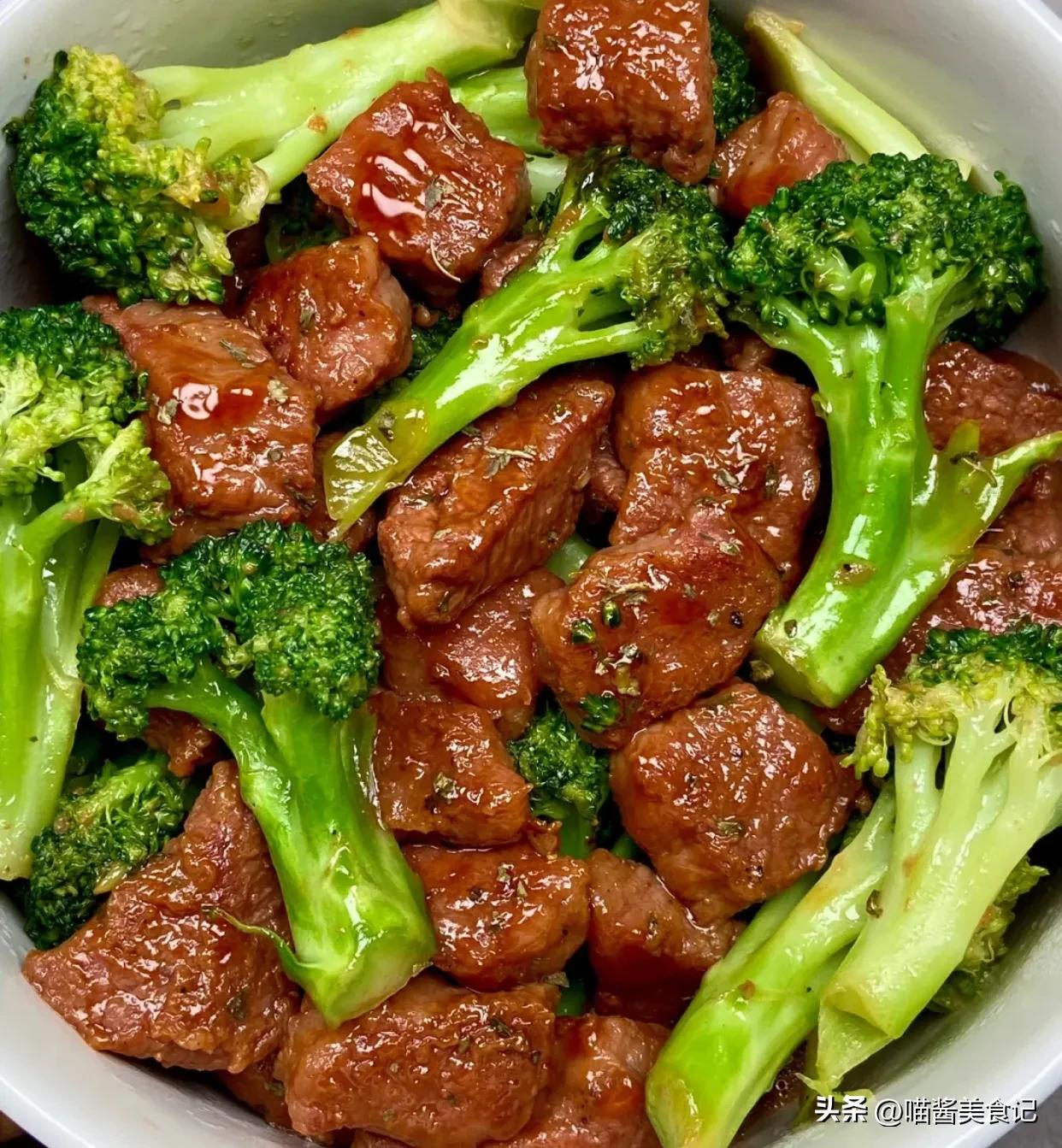 Stir-Fried Beef Diced with Broccoli - iMedia