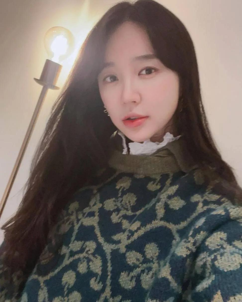 "Of course" Goddess Yoon Eun Hye - iNEWS