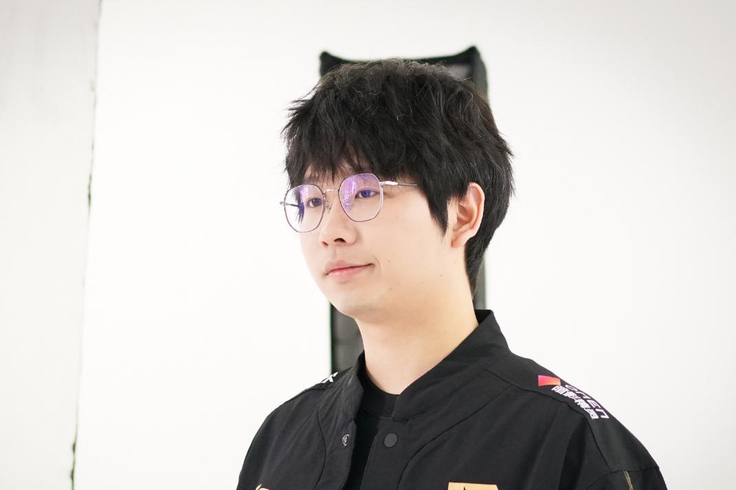 先質疑？RNG橫掃RA！小將LP發揮出色，綠毛經驗老到 - 頭條匯