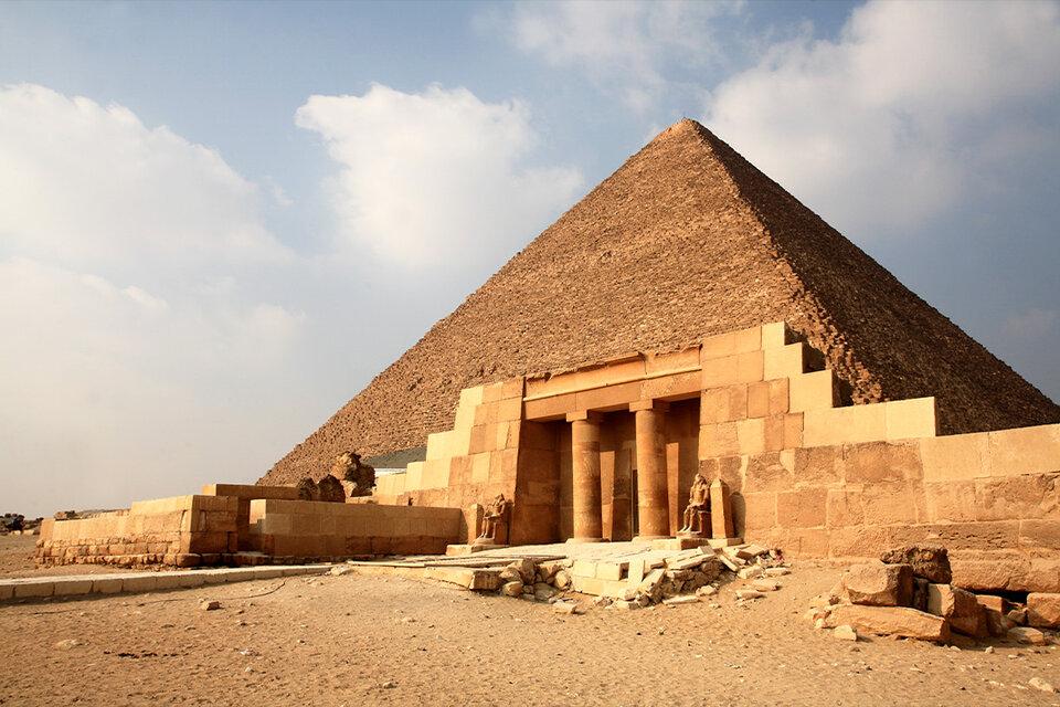 Scientists use cosmic rays to see inside the Great Pyramid - iMedia