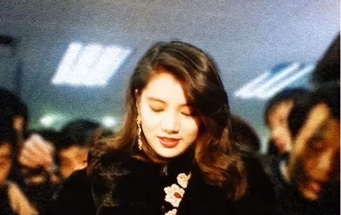 The love history of Hong Kong sister "Overlord Flower" - iNEWS