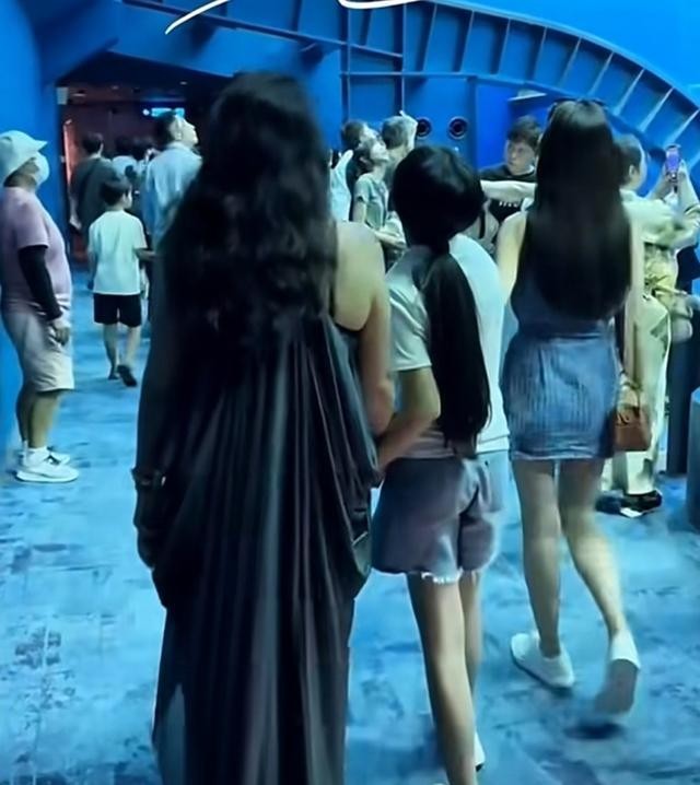 Senior media person: Big S probably has no expert guidance behind him ...