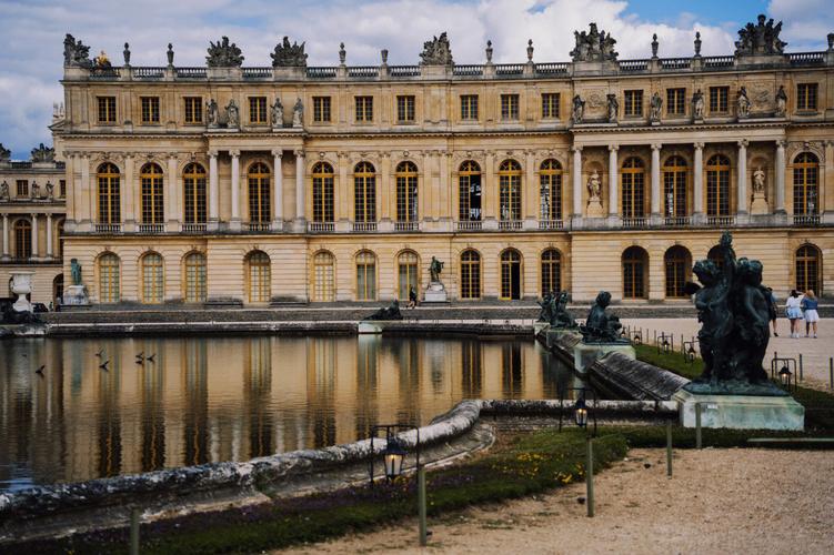 The Construction, Design and Historic Place of the Palace of Versailles ...