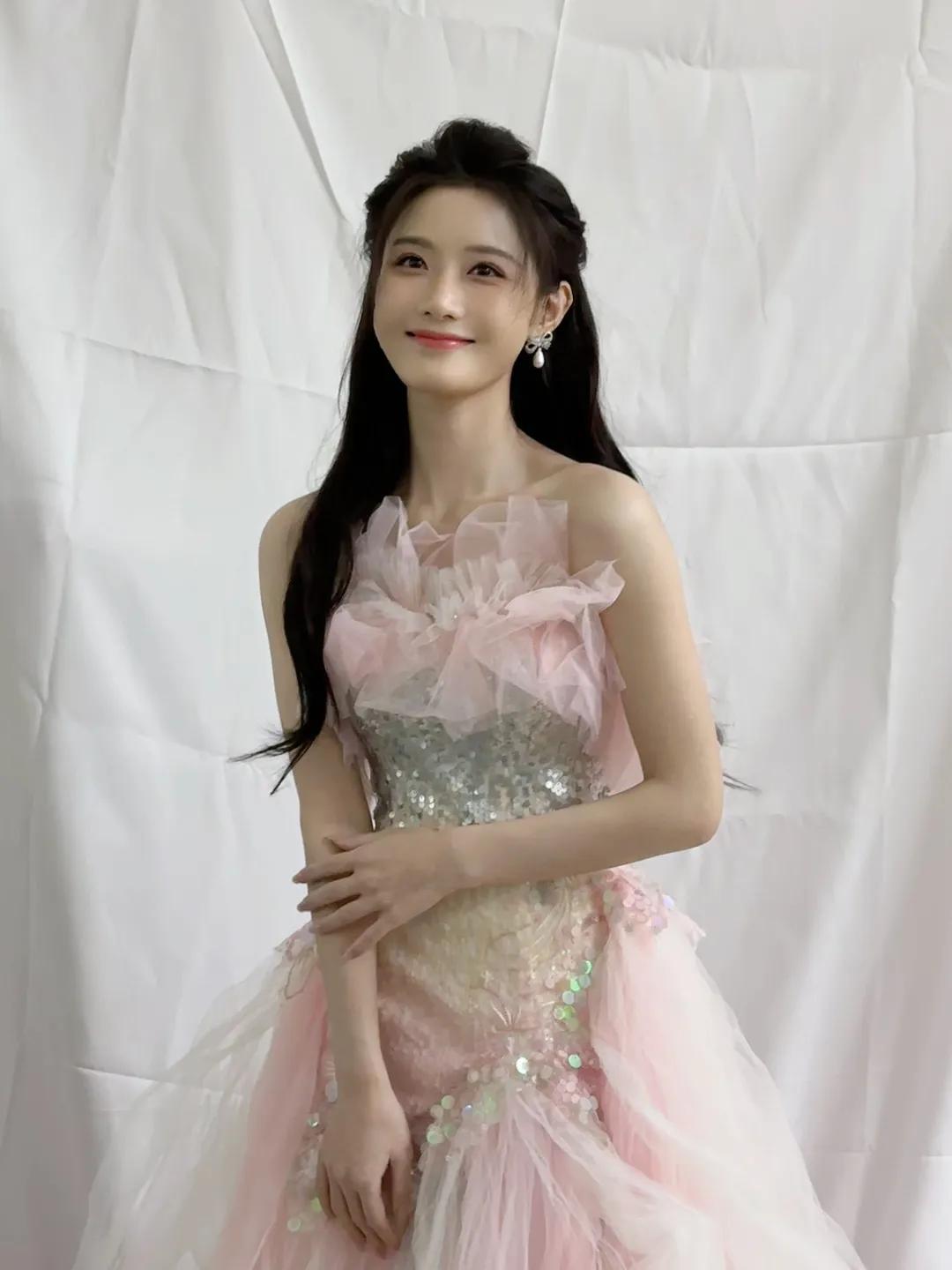Pink galaxy dress - Ivy Chen - iMedia