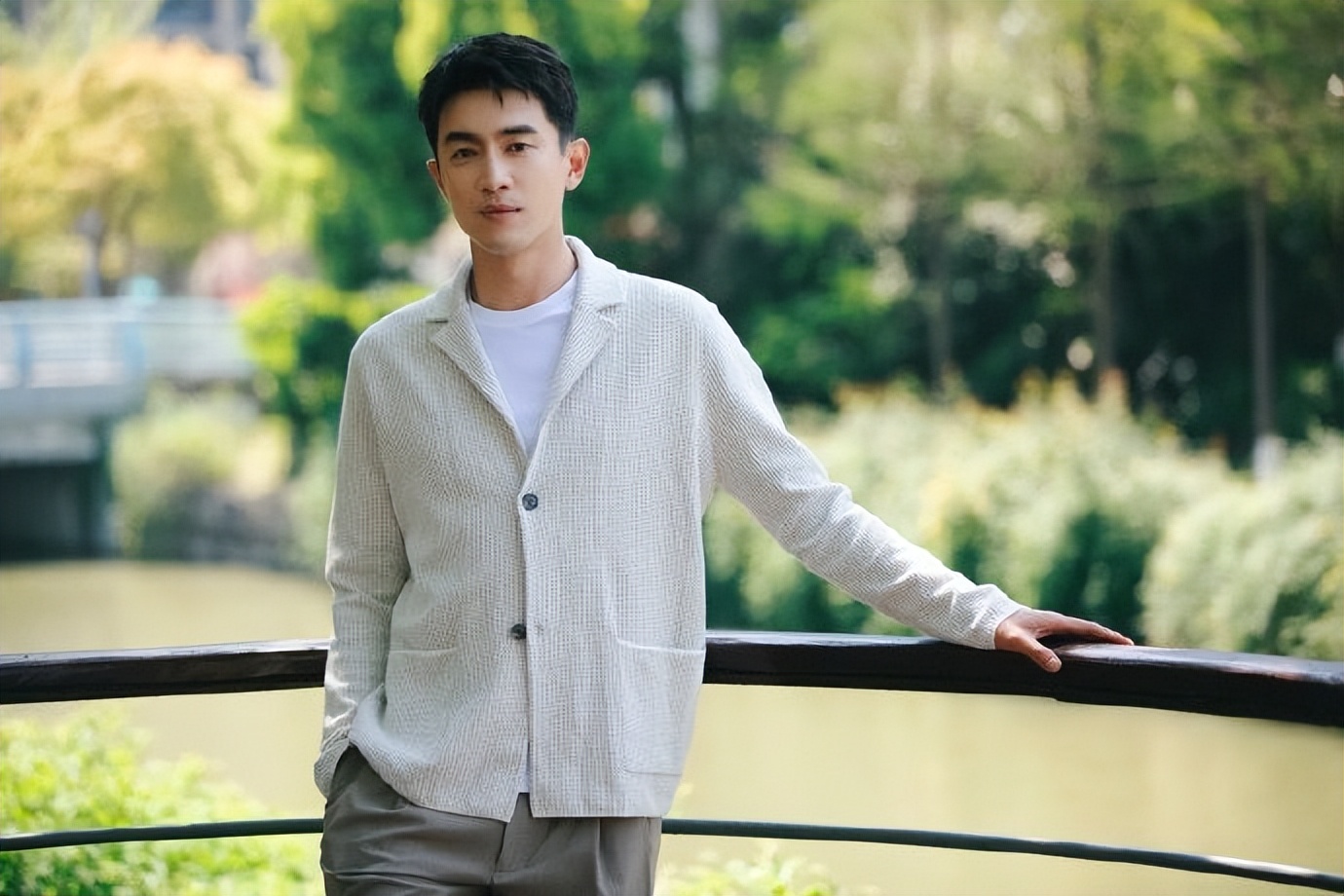 Lin Gengxin's "The Story of Roses" plays husband and wife with Liu ...