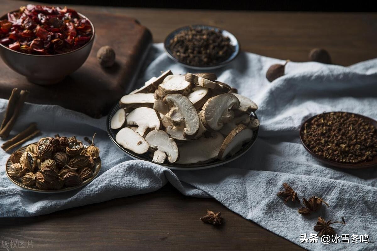 A commonly used flavoring combination of animal fats and spices ...