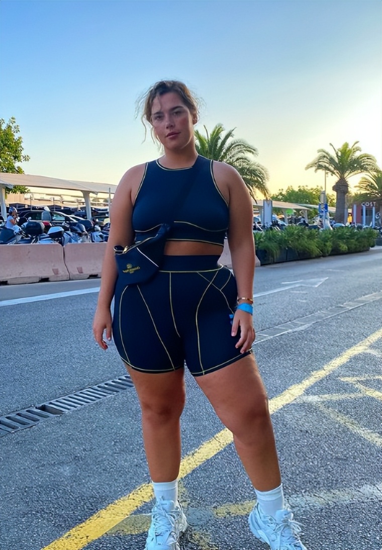The plus-size model who conquered the fashion world: Pearl Froud - iMedia