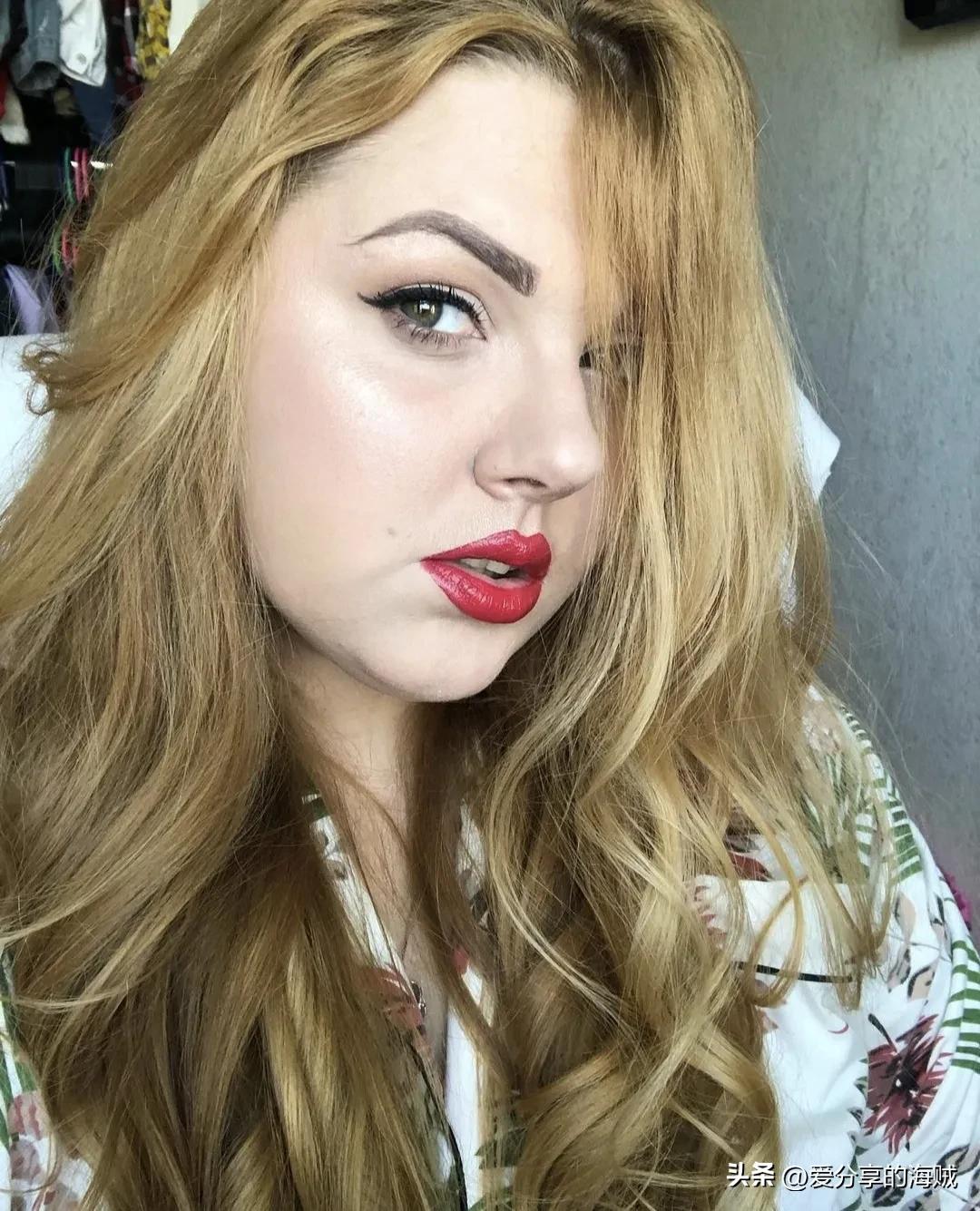 Tank beauty, Russian plus size Model: Katalina Gorskikh - iMedia