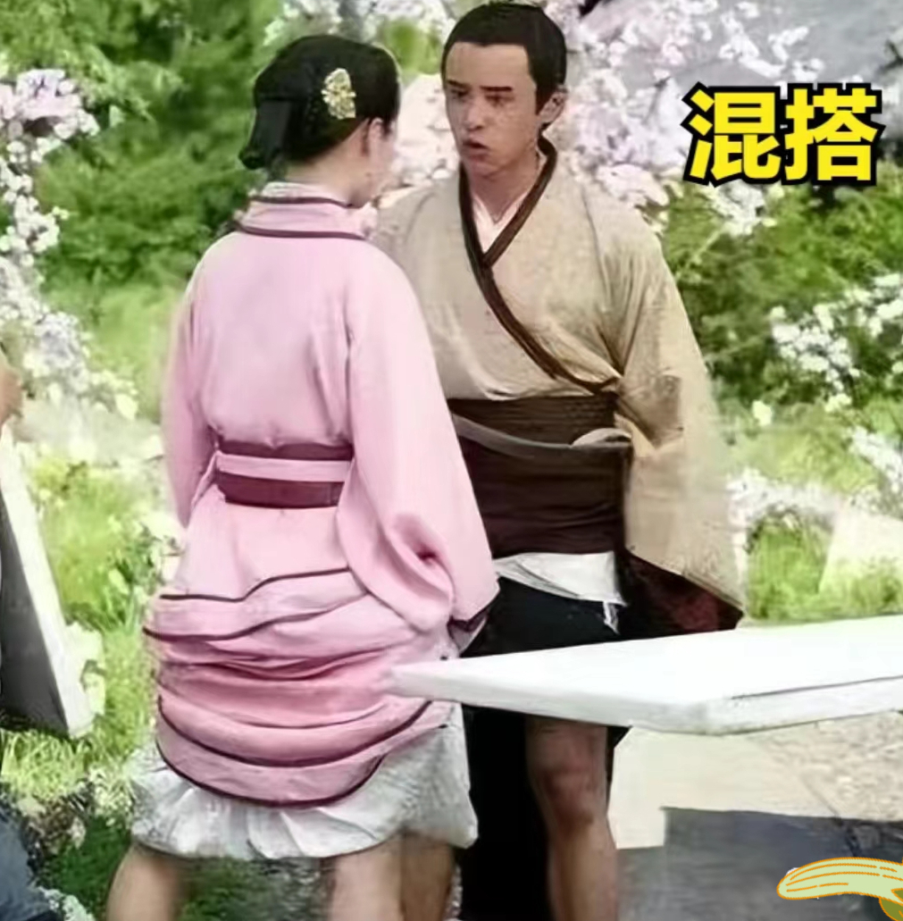 No wonder the TV series only shoot the upper body! After the camera ...