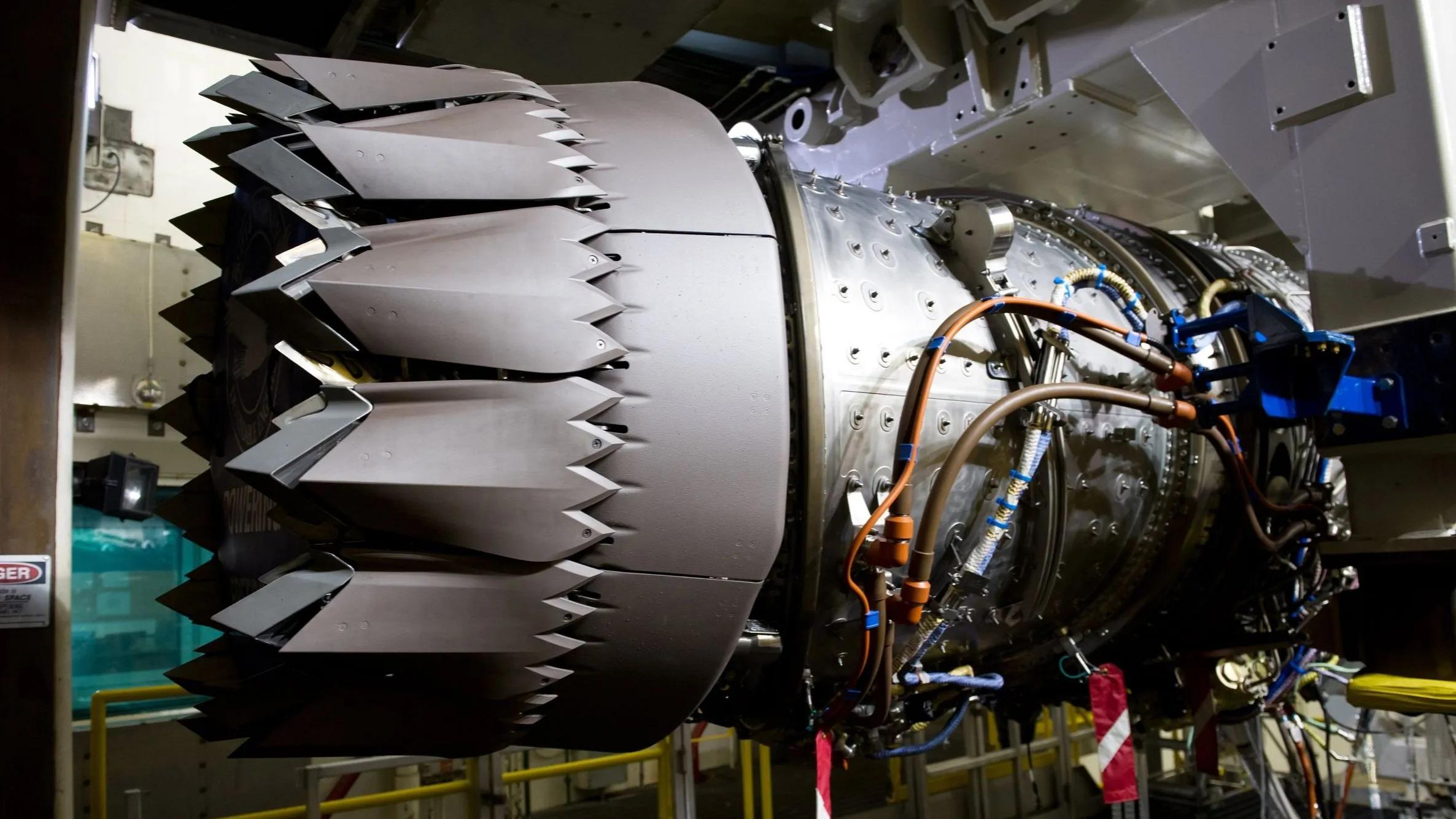 Overblown! F119 engine life revealed: not 8000 hours, turbofan 15 is not bad either! - iNEWS