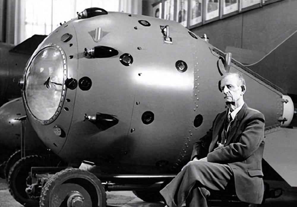 History of atomic bomb development: United States 1945, Soviet Union ...