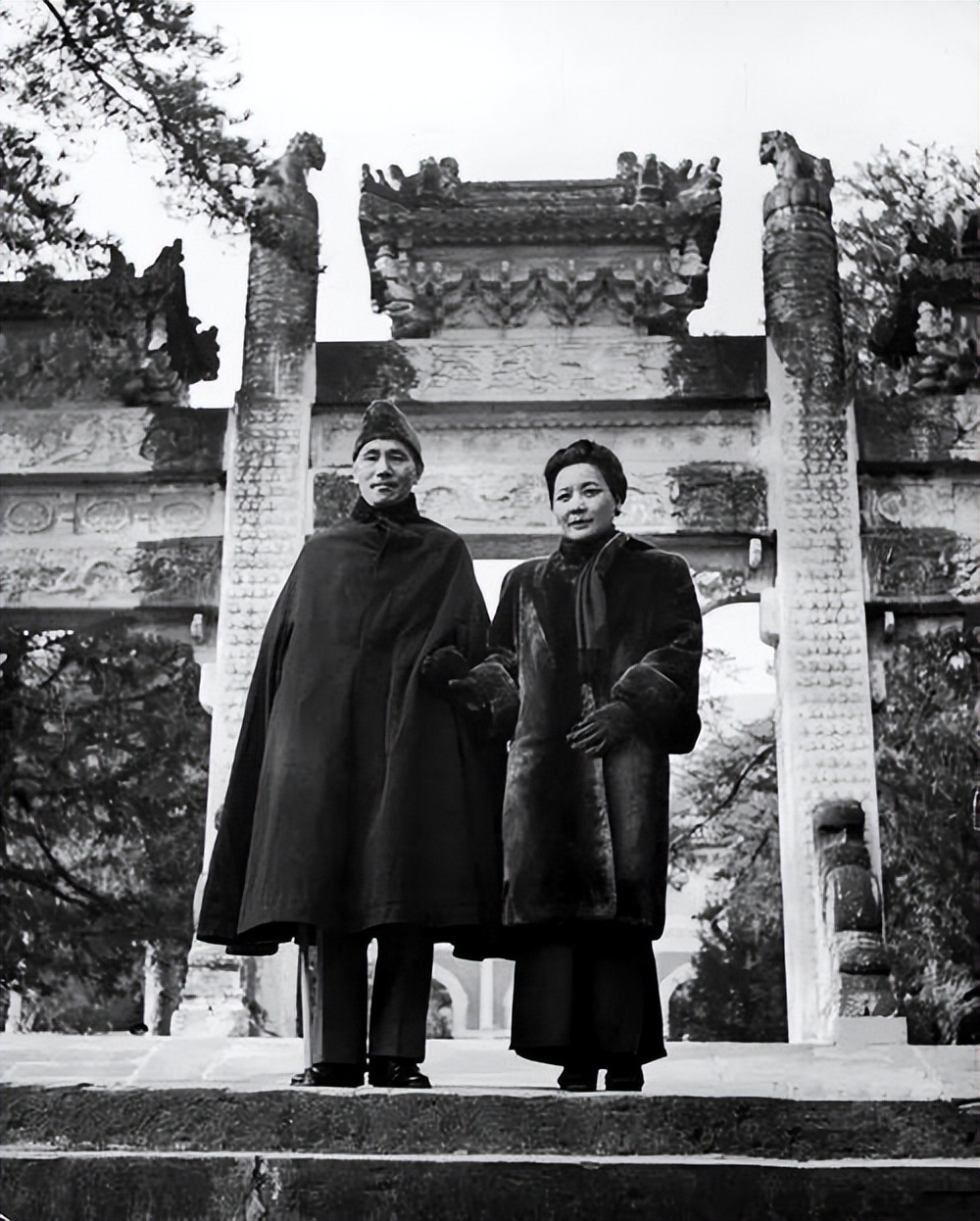 Chiang Kai-shek missed a woman in his later years. The Prime Minister ...