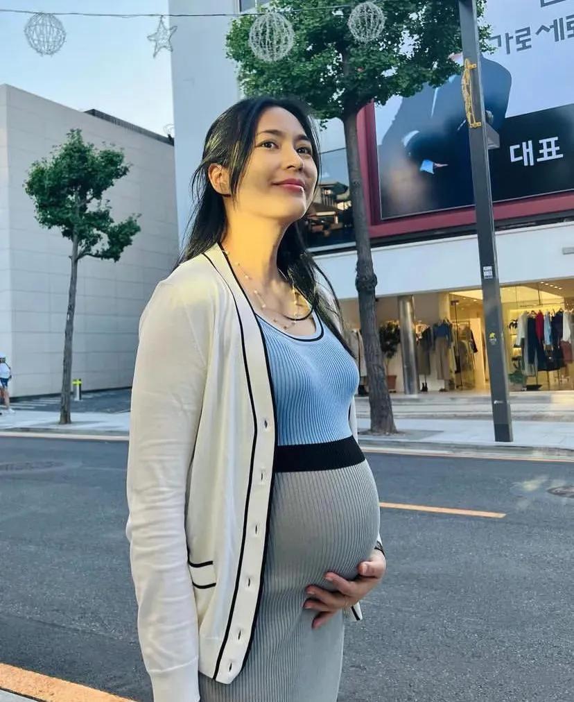 Recently Taixing ins update: push jui bifren baifer and other 9.10 (Happy Mid-Autumn Festival ...