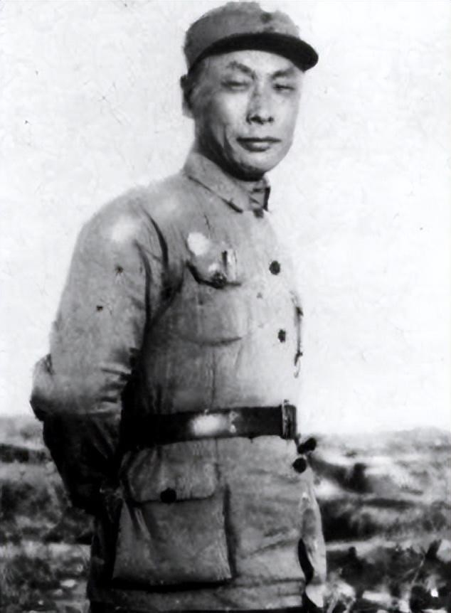 In 1944, Ye Fei came to the dentist for treatment. After seeing the ...