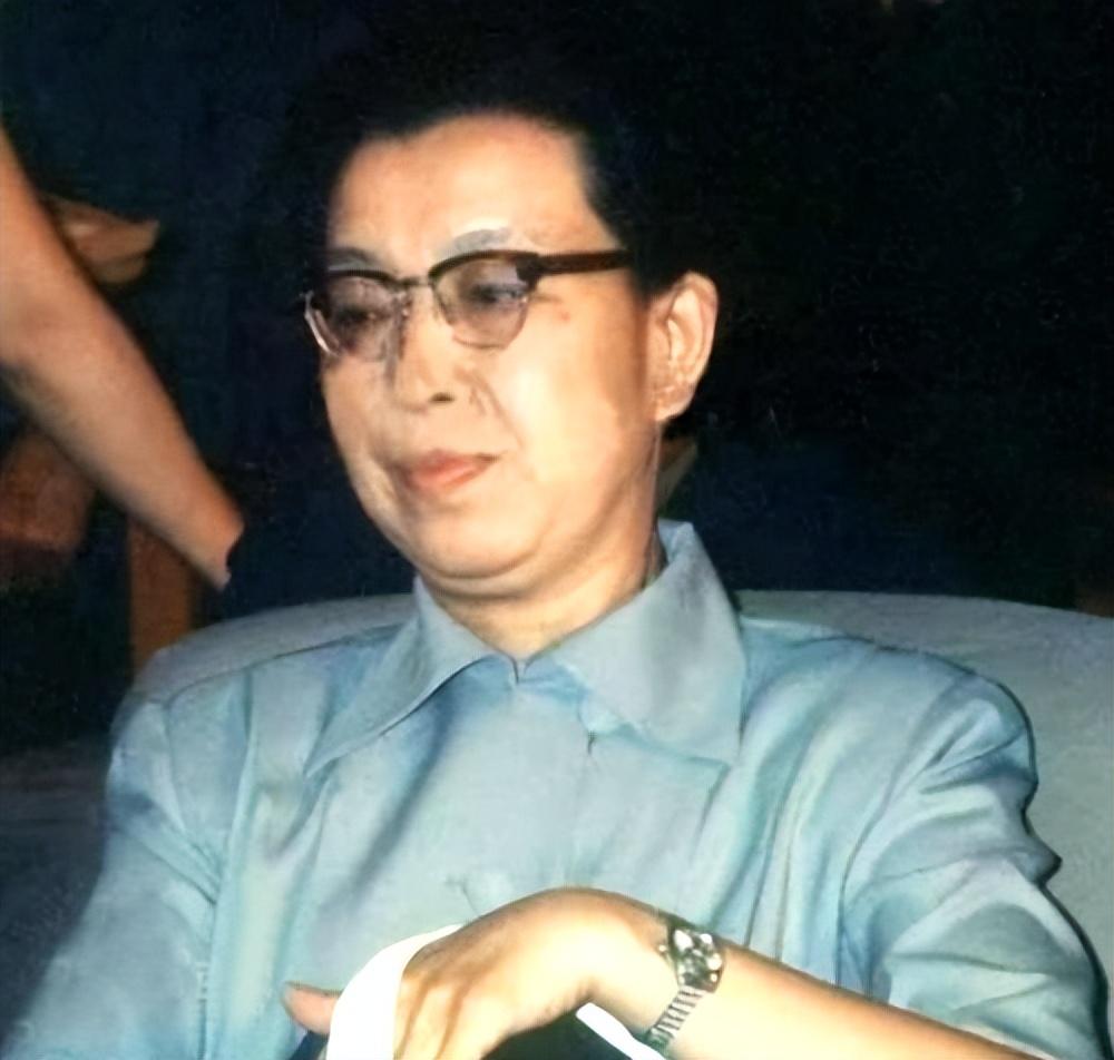 After the death of Premier Zhou, what Jiang Qing said to Deng Yingchao ...