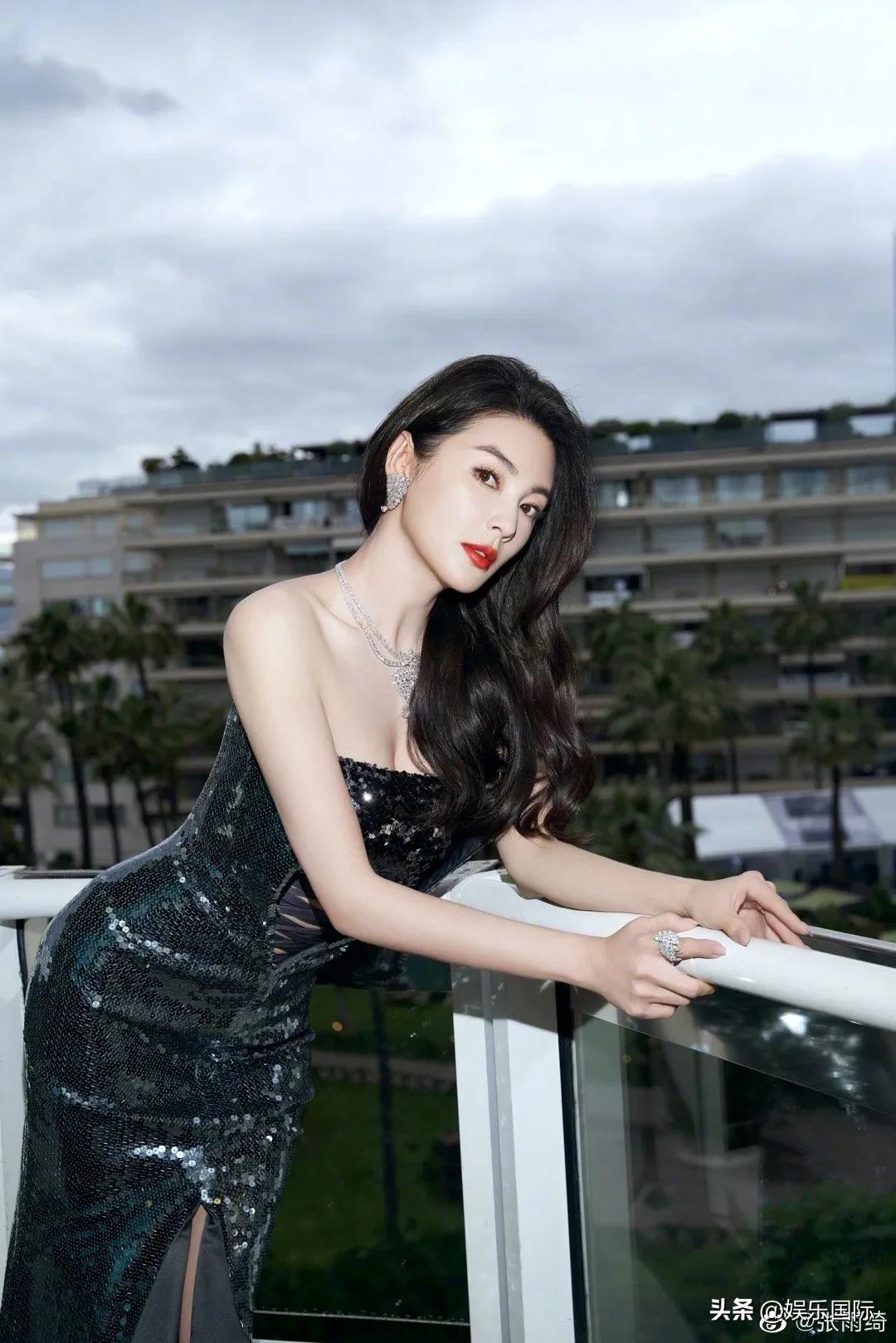 Zhang Yuqi's Cannes style is too eye-catching and her black dress ...
