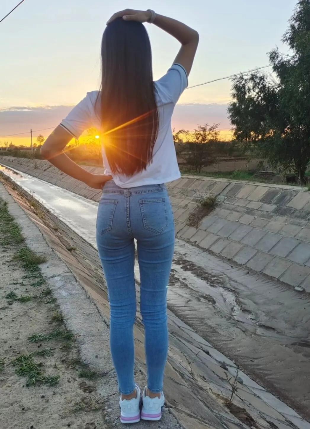 beautiful back - iNEWS