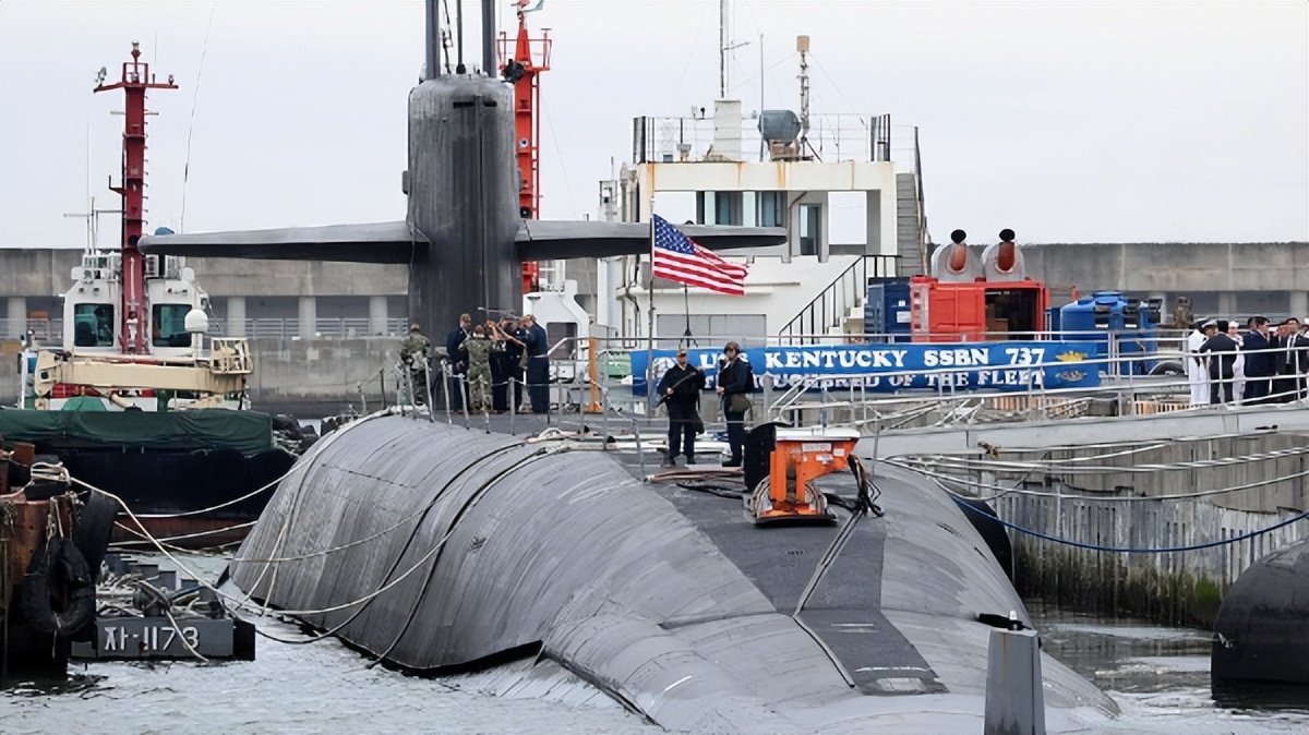 U.S. Navy nuclear submarine docks in South Korea for the first time in ...