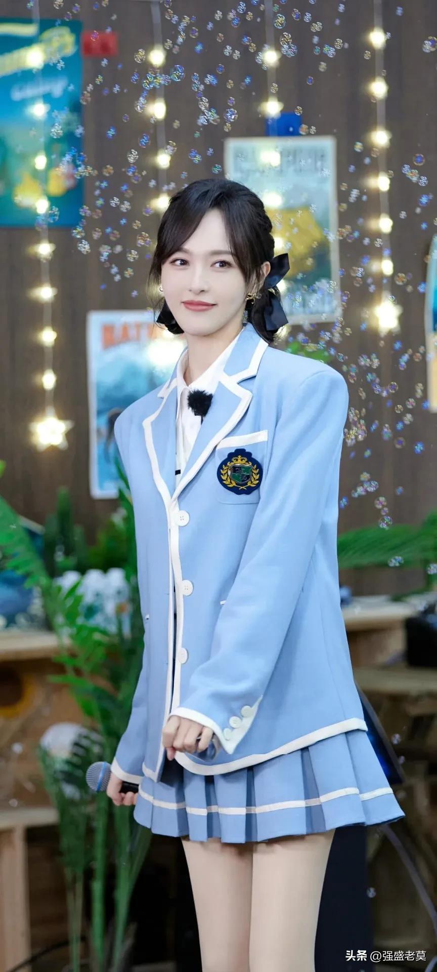 Tang Yan stunning photo - iNEWS