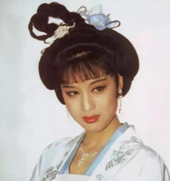 Actresses who are good-looking even with moles on their face, only ...