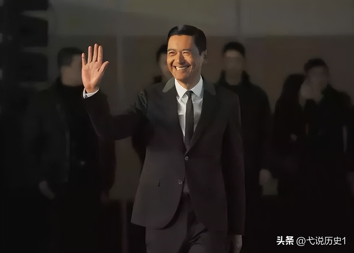 The Liu family came out with the first couplet: "Liu Bang, Liu Bei and ...