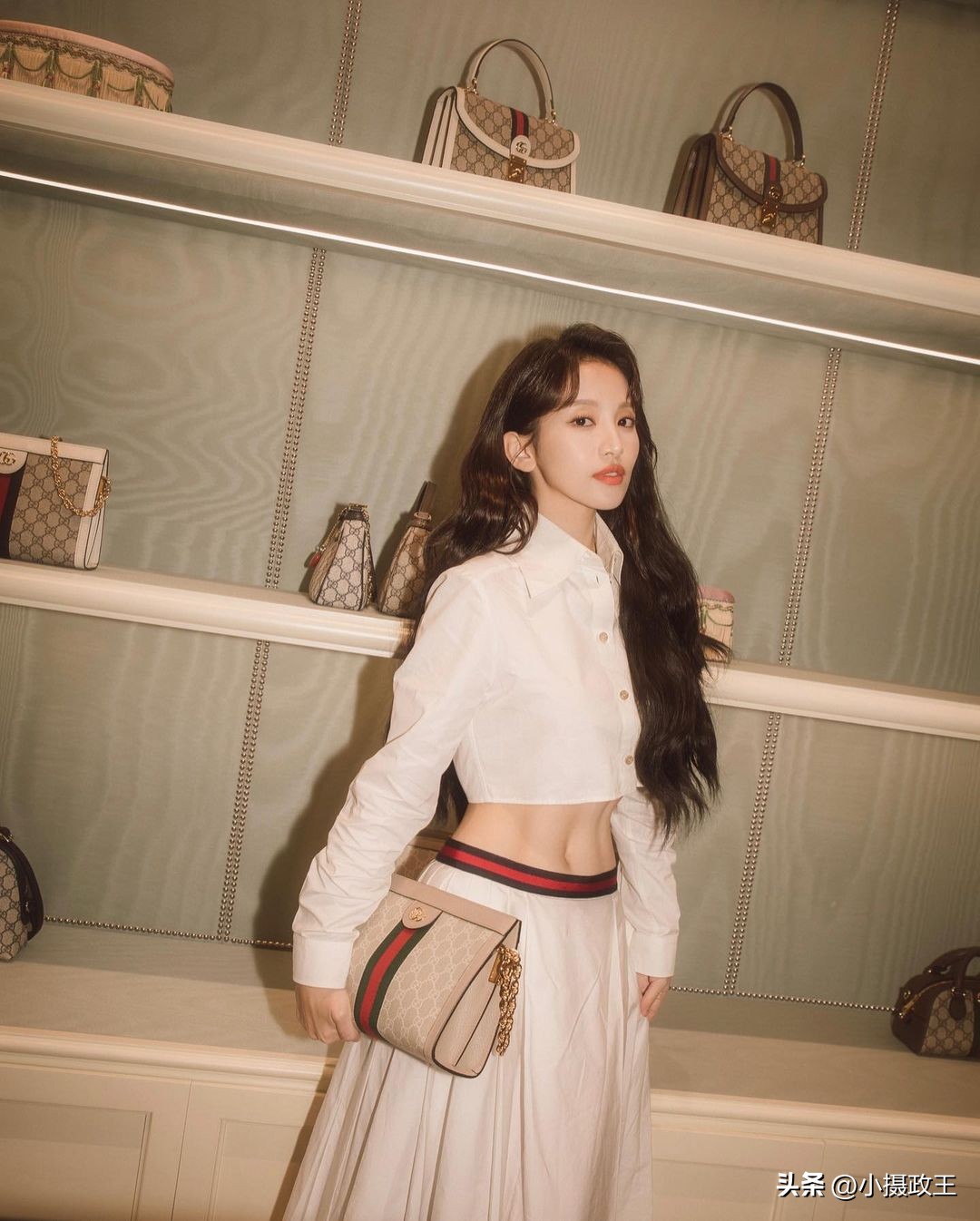 Recent vacation photos of Cai Ruixue, a well-known Beiyi goddess - iNEWS