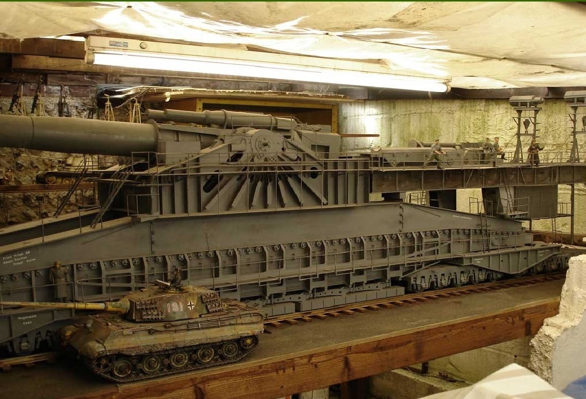The Führer's Catapults Gustav and Dora Cannons - iNEWS