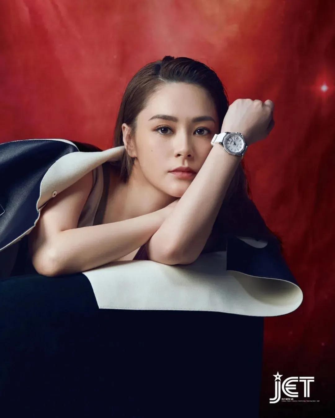 The stunningly beautiful Gillian - iNEWS