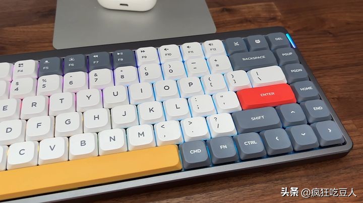 Three-mode + 84-key compact layout, what I love is the strength of ...