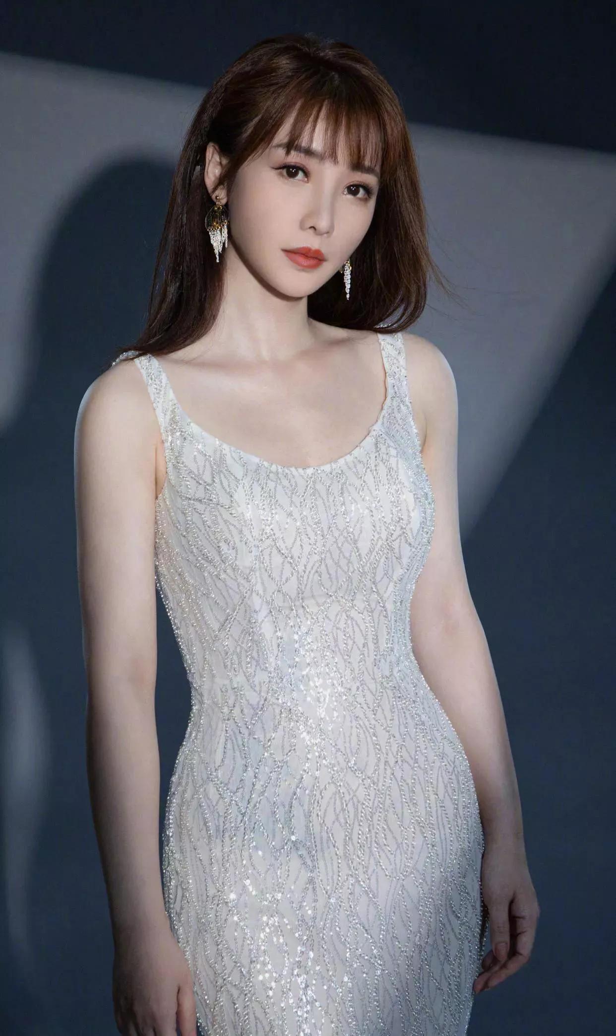 Charming Goddess Liu Yan - iMedia