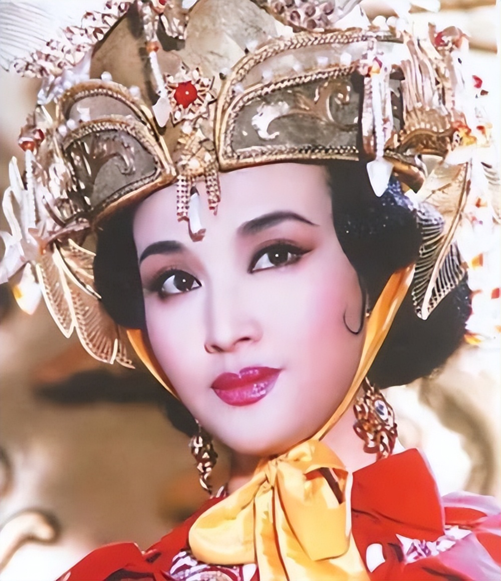 Laugh out loud! 70-year-old Liu Xiaoqing plays "Daughter" in a new play ...