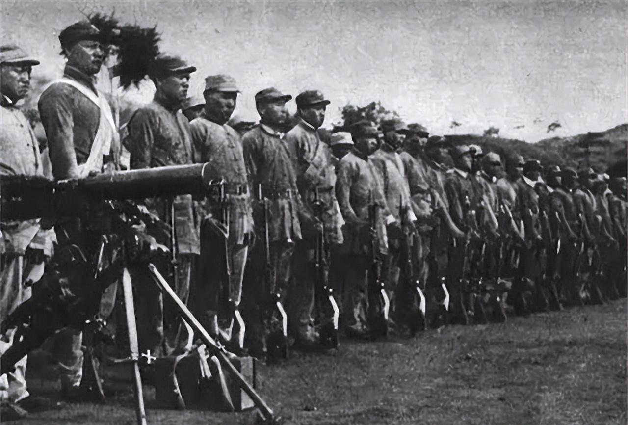 In 1960, Premier Zhou met Xu Haidong by chance, and was refused ...