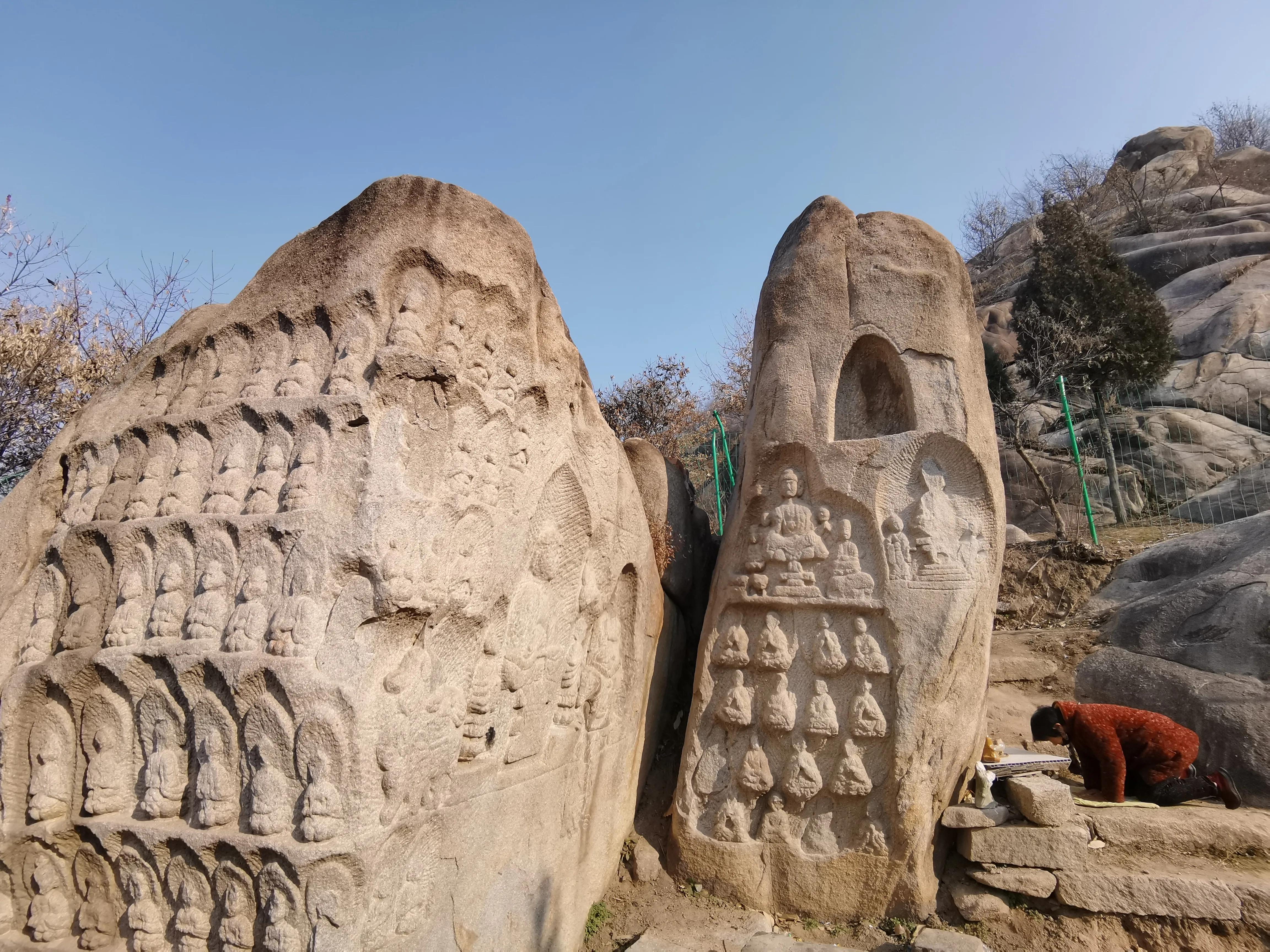 Exploring Fogou Cliff Statues - iNEWS