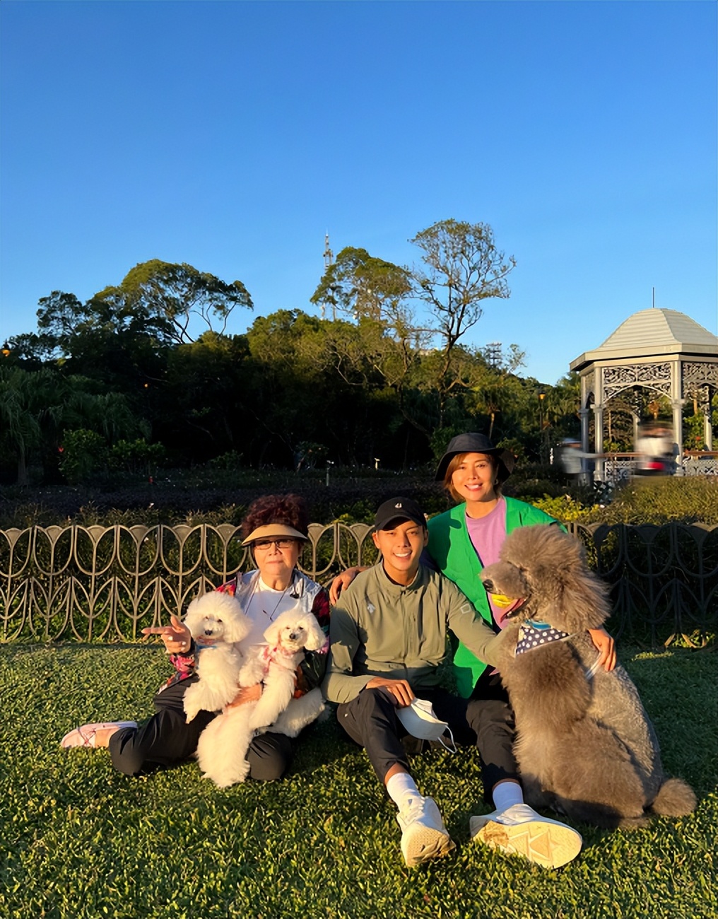 Chen Weiting: The film is finished and I arrived in Beijing today. I ...