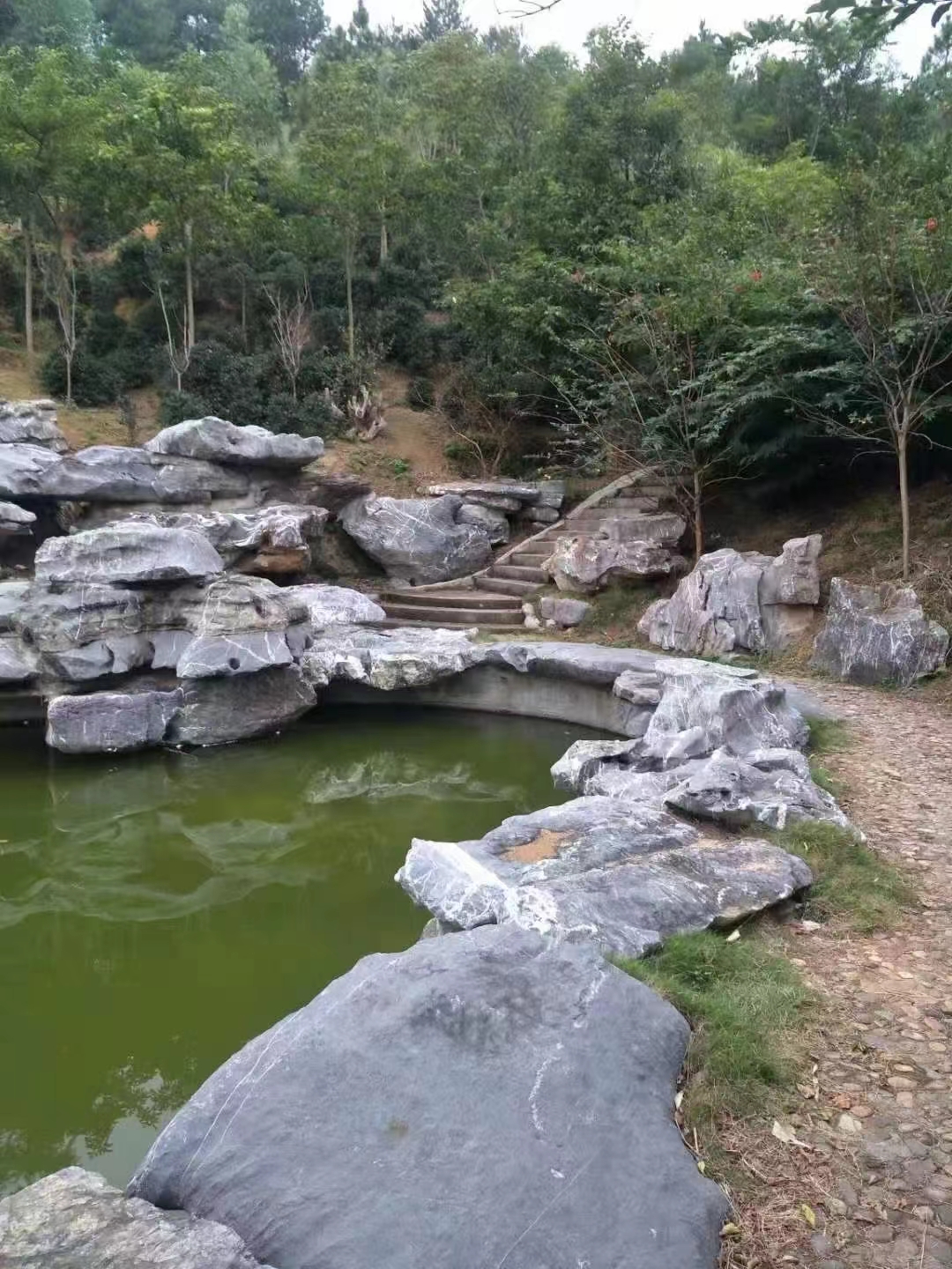 Taihu stone is a kind of revetment stone commonly used in garden ...