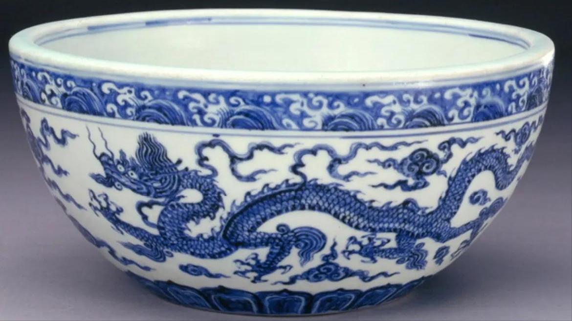 Ming Dynasty Blue and White Porcelain - iNEWS