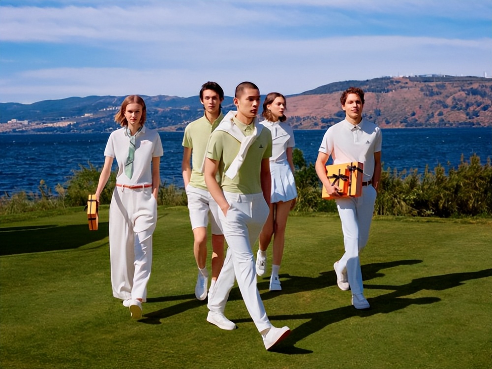 Elite outfits are popular, and Biyin Lefen's small collar T is the ...