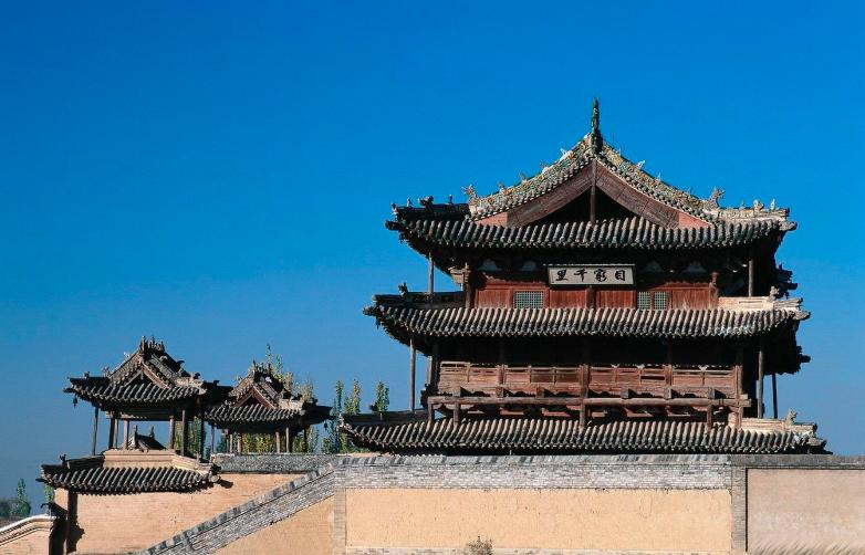 How particular are the "big roofs" of ancient buildings? The highest ...