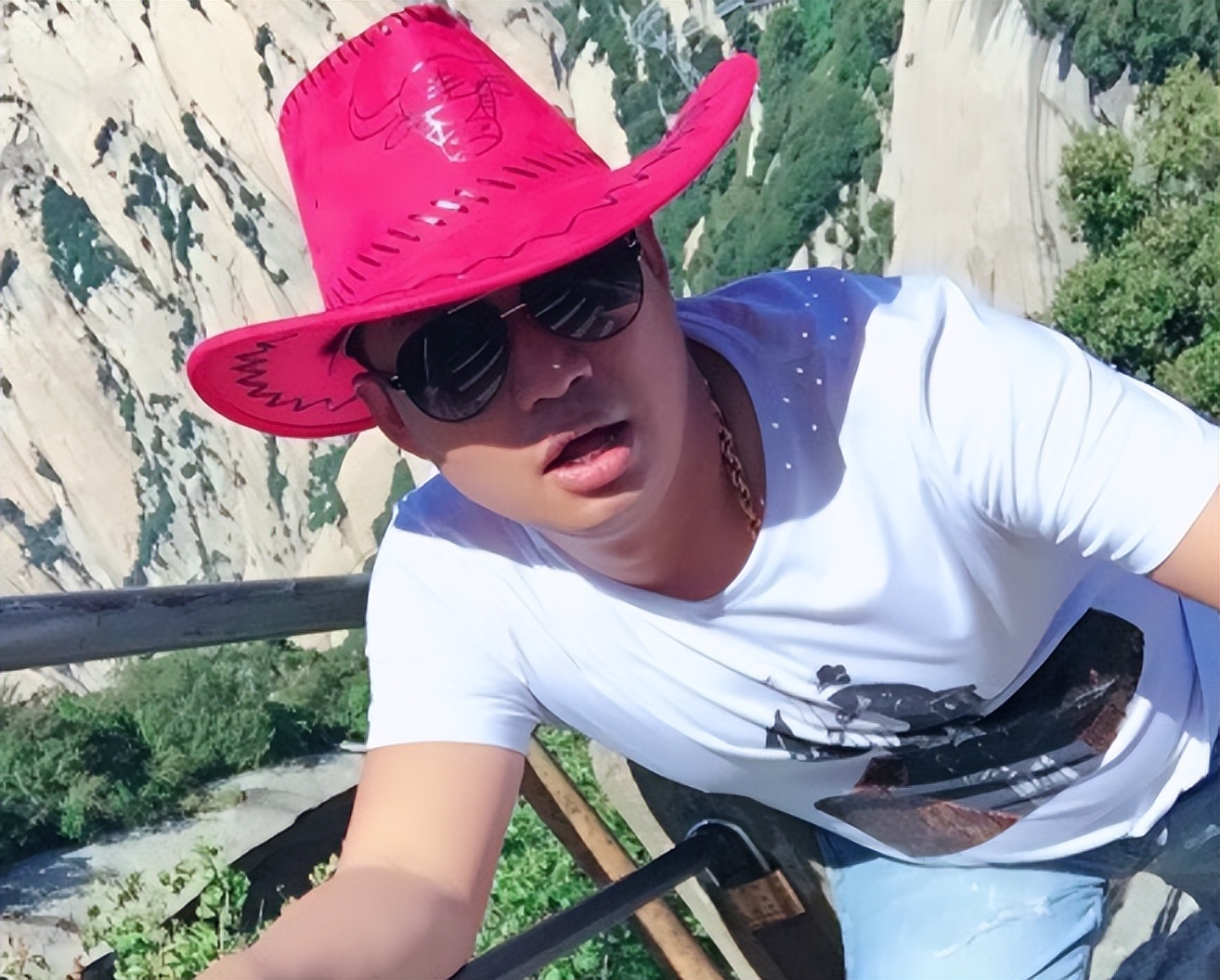 Why did Internet Celebrity Erlu stop broadcasting? Controversy ...