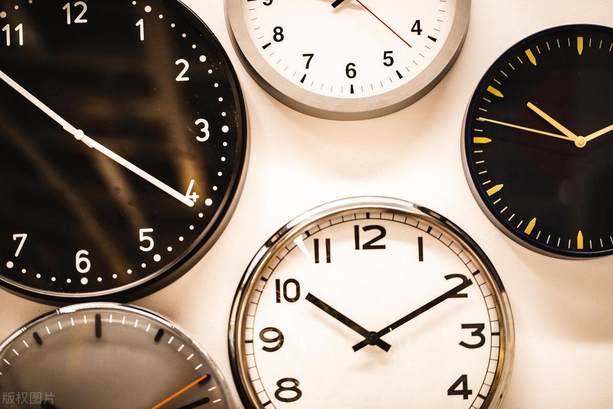 "The Essence and Existence of Time: A Philosophical and Scientific ...