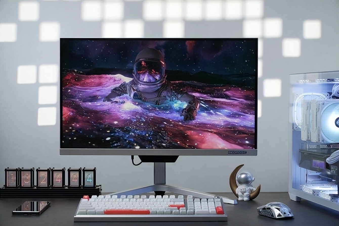 The Red Devils' first e-sports monitor is full in all directions, so ...