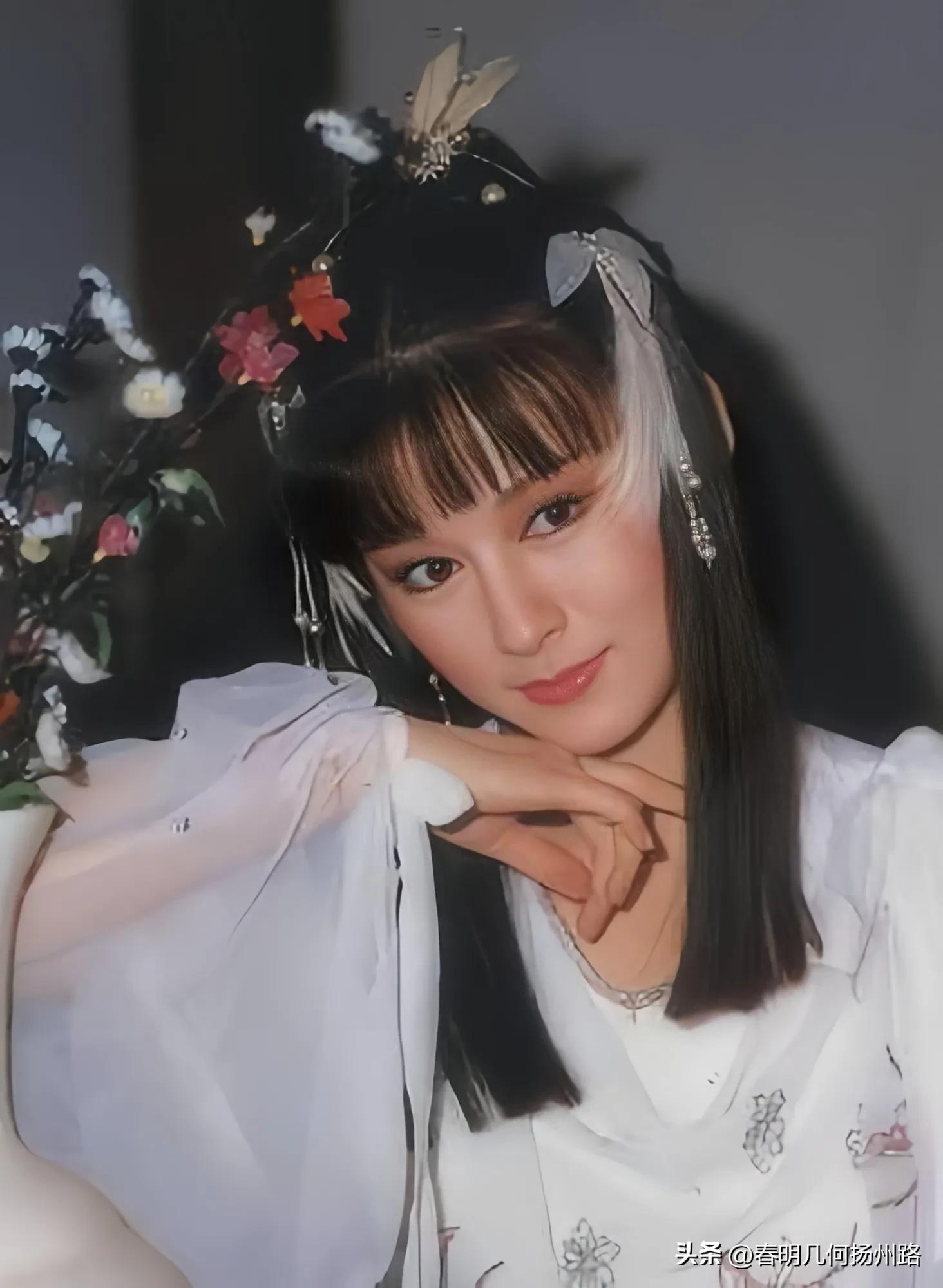 Pan Yingzi's little dragon girl is delicate and smart, just looking at ...