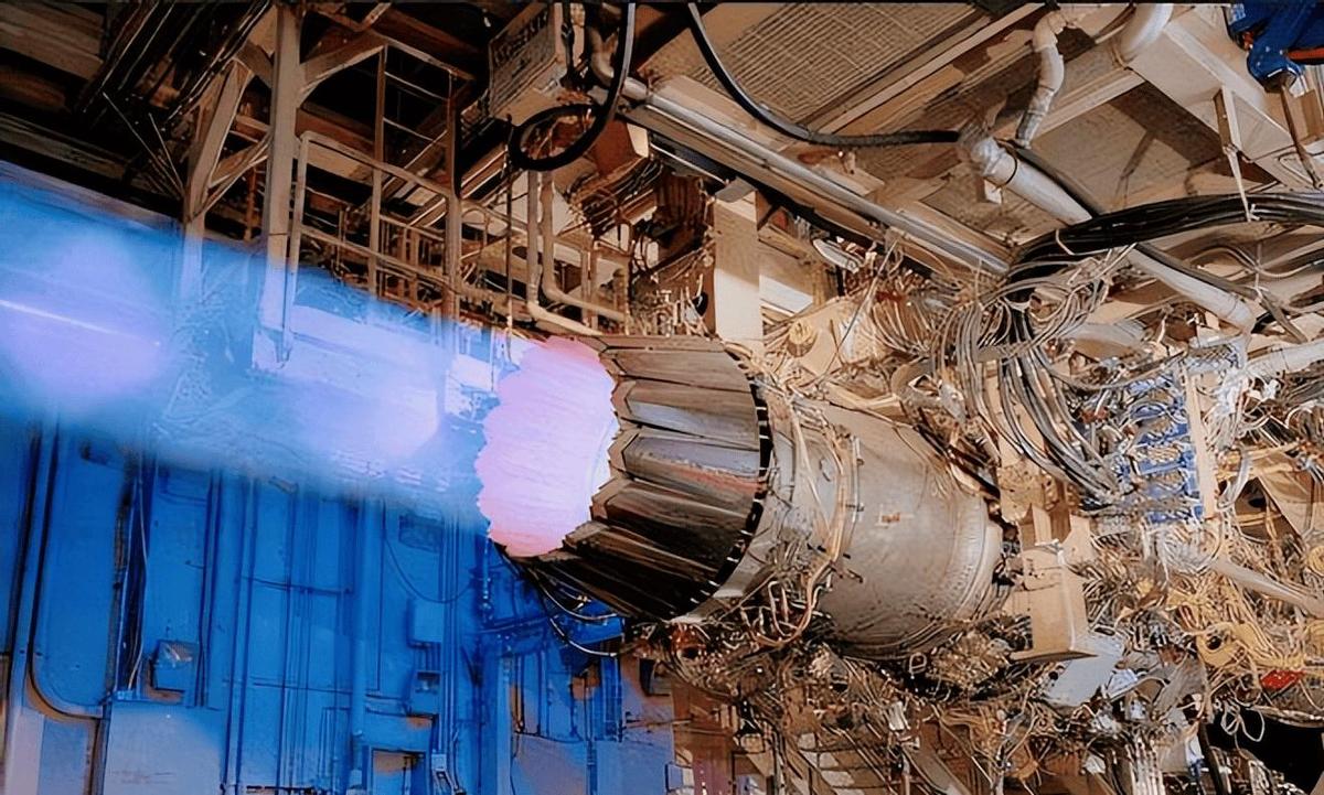 The thrust-to-weight ratio of the US F119 engine is only 9, but its ...